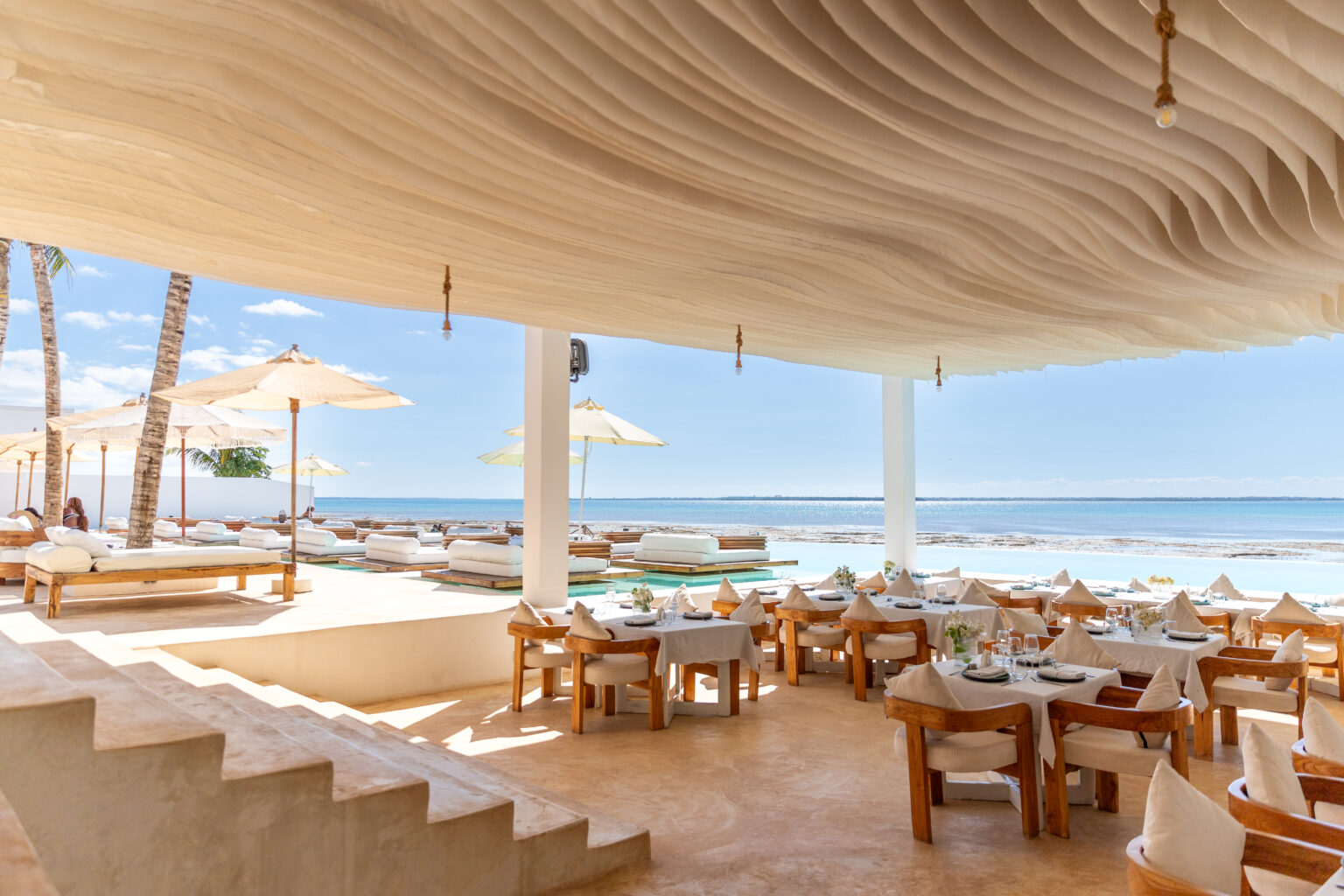 LE SAINT TROPEZ BEACH CLUB ZANZIBAR